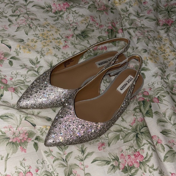 Steve Madden | Shoes | Steve Madden Silver Glitter Slingback Flats ...